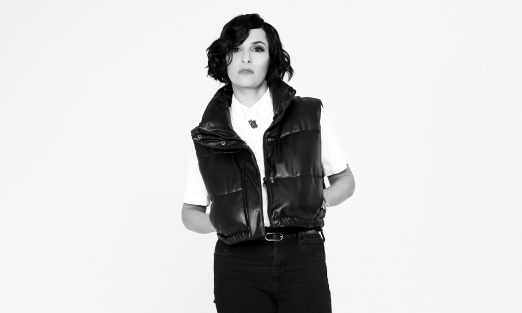 Defying Boundaries - Rana Mansour and the Revolution in Persian Pop ...